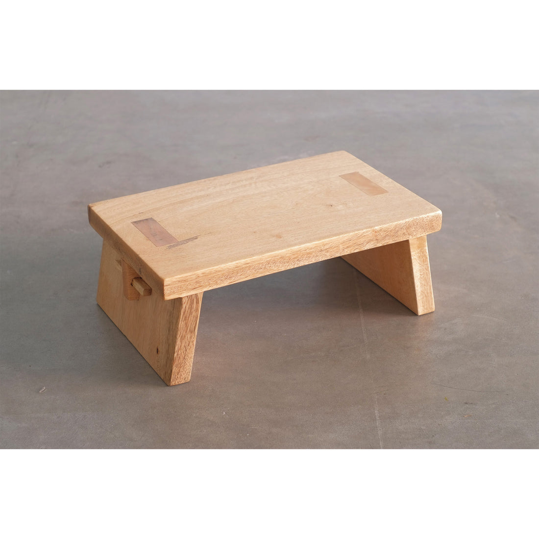 Odonata Step Stool – FROM THE SOURCE